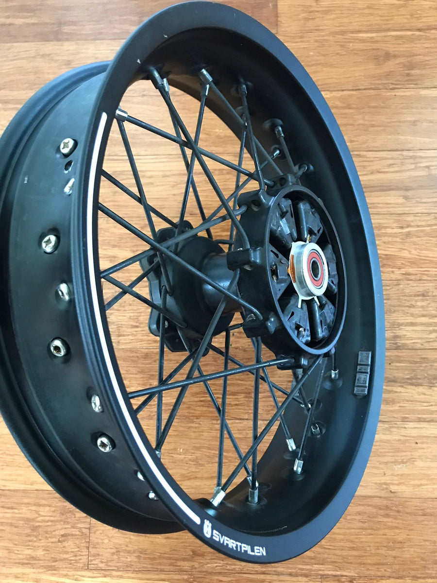 Husqvarna Svartpilen 401 rear wheel 2020-2023 – byronmotospares