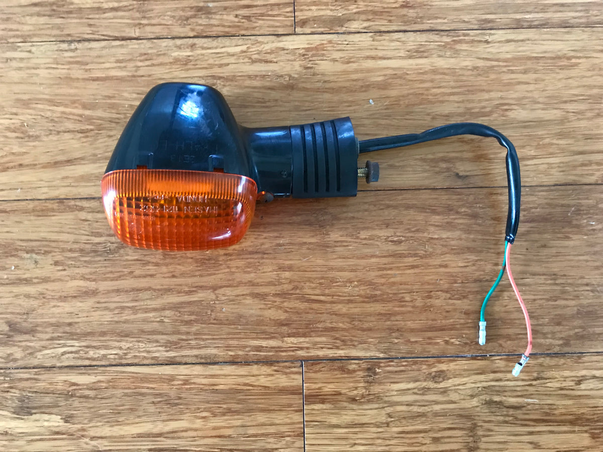 Honda Hornet 900 indicator front left 2002-2005 – byronmotospares